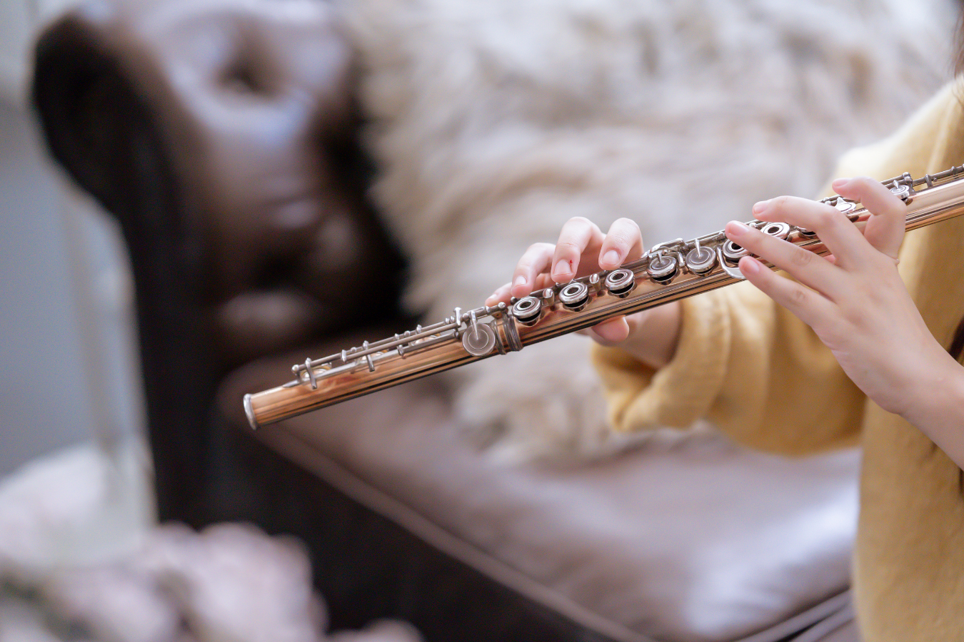 How do I play traditional Indian music on the flute? Essential ...