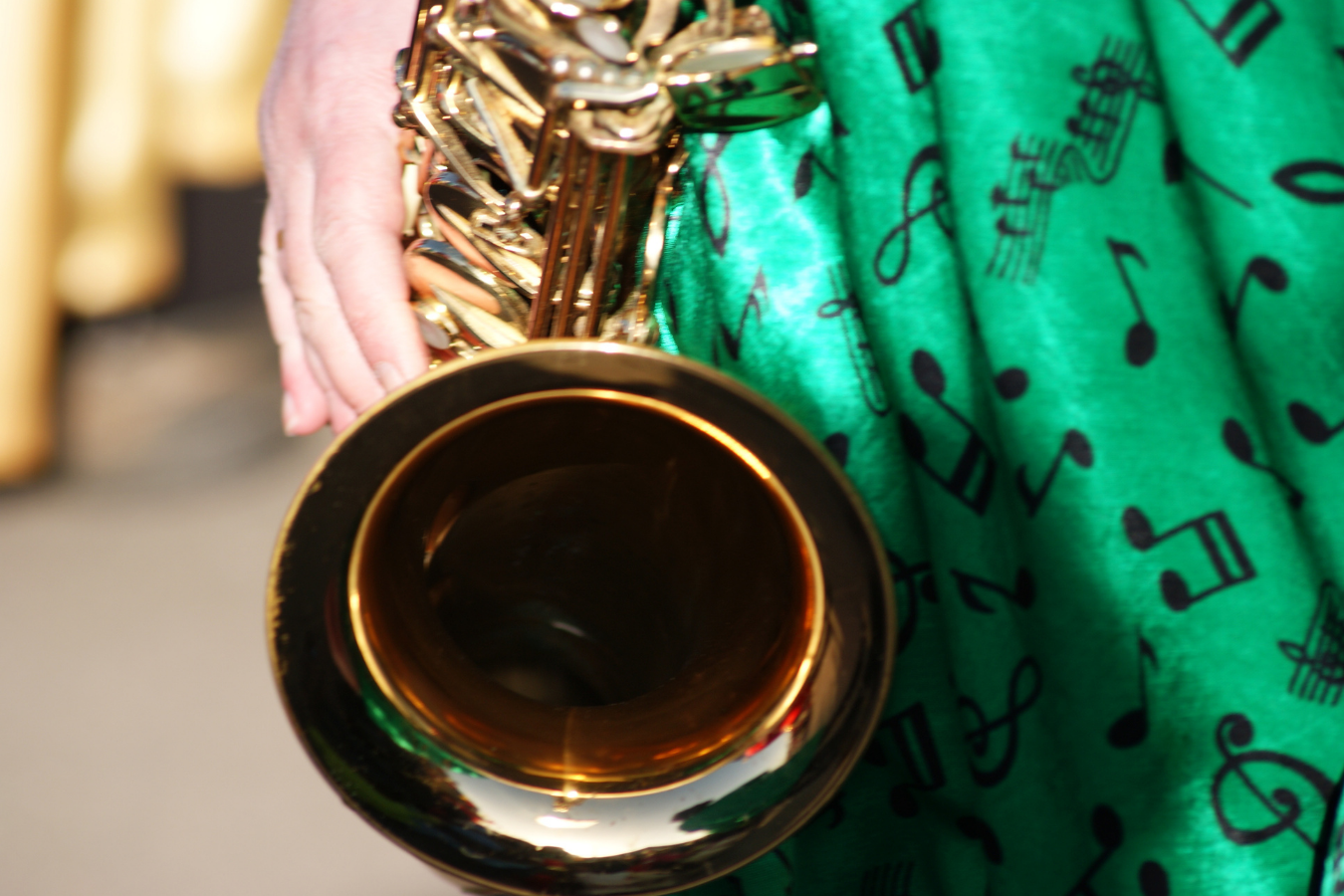 What is altissimo, and how do I play it when playing saxophone ...